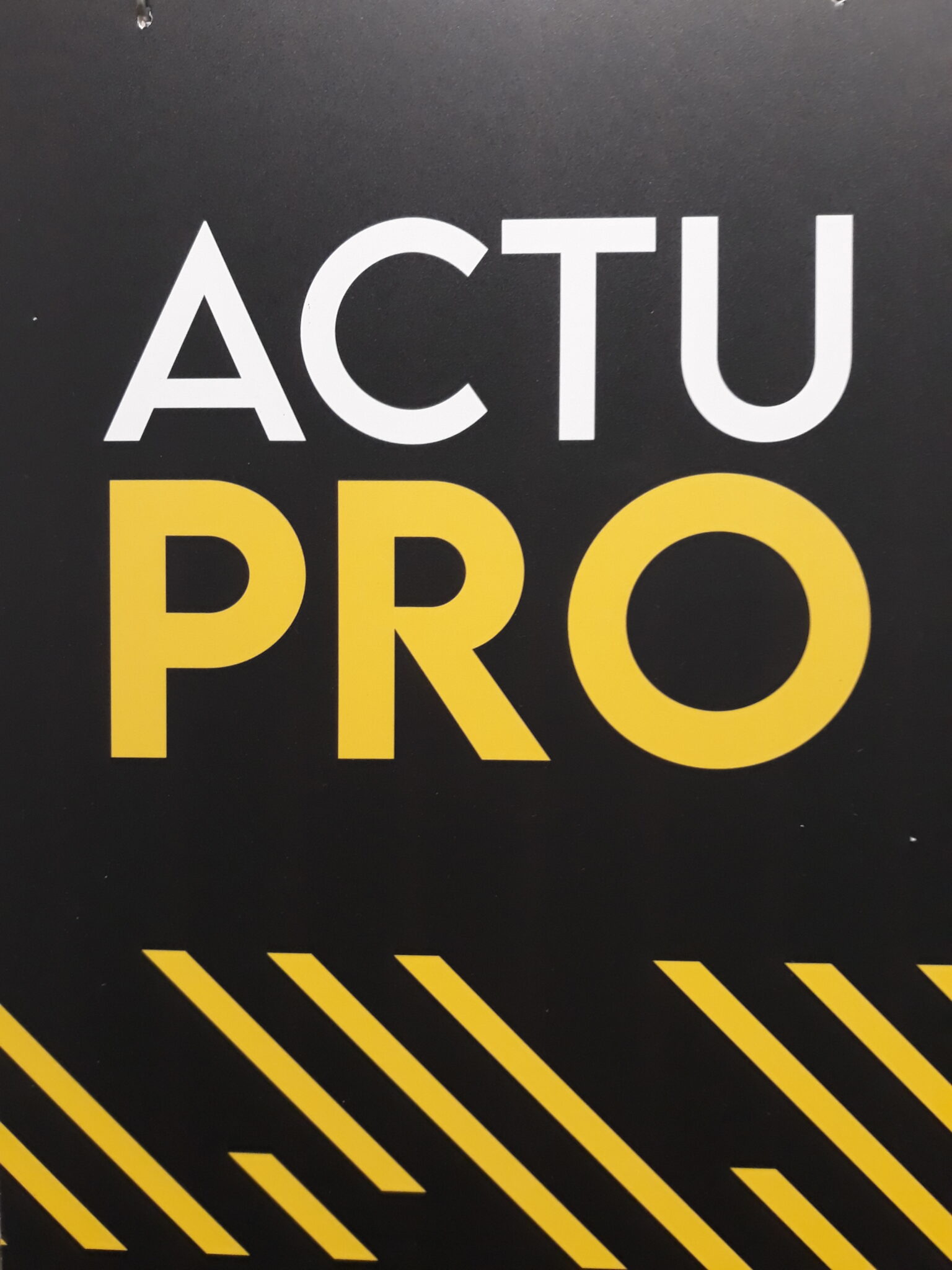 COUROUX MATÉRIAUX: Magasin matériaux de construction BESSONCOURT